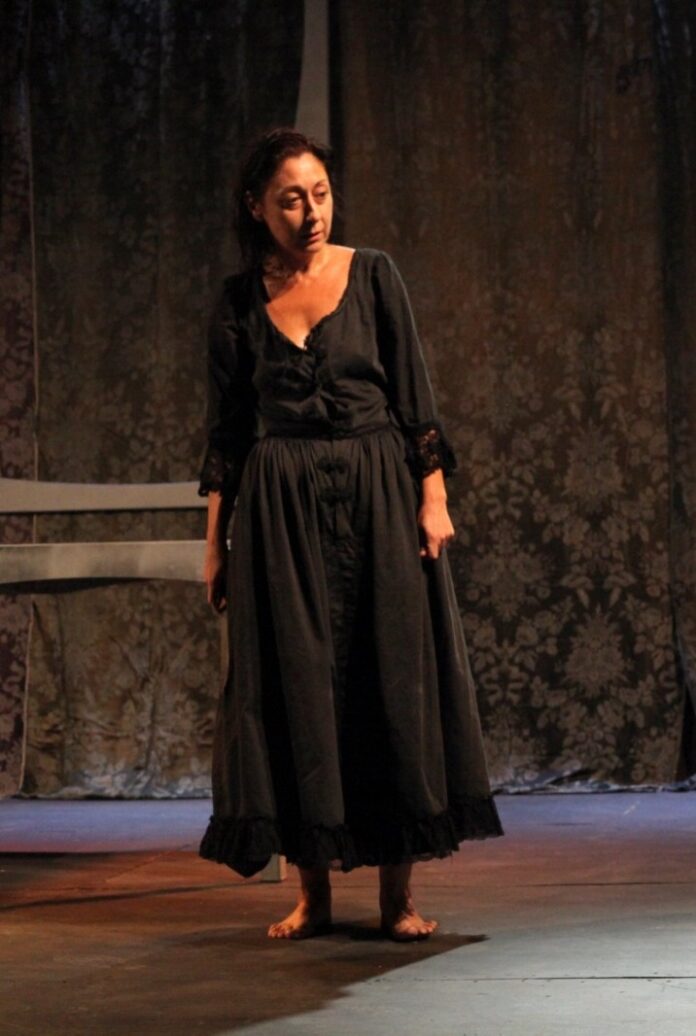 Ai Barbuti Anna Rita Vitolo porta in scena Eduardo - Salerno News 24